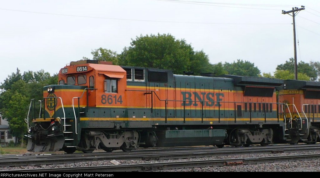 BNSF 8614